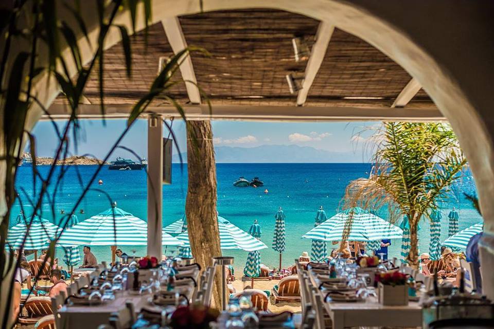 Αποκλειστικό: Ο επιχειρηματίας και ο πόλεμος πάνω από το Nammos - Iciao