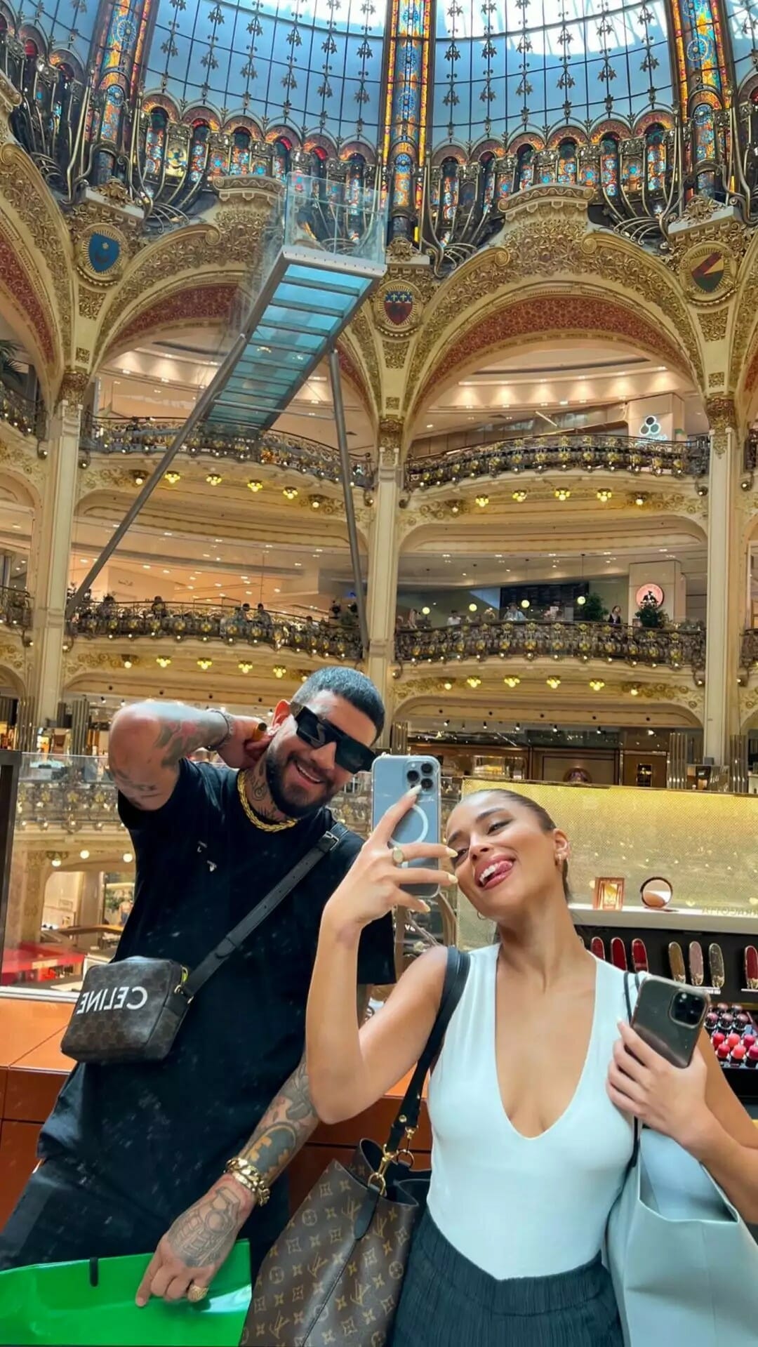 Snik-Γιώτα Ιωαννίδου: Η φωτογραφία που πυροδότησε τις φήμες ότι αρραβωνιάστηκαν στο Παρίσι! - Iciao