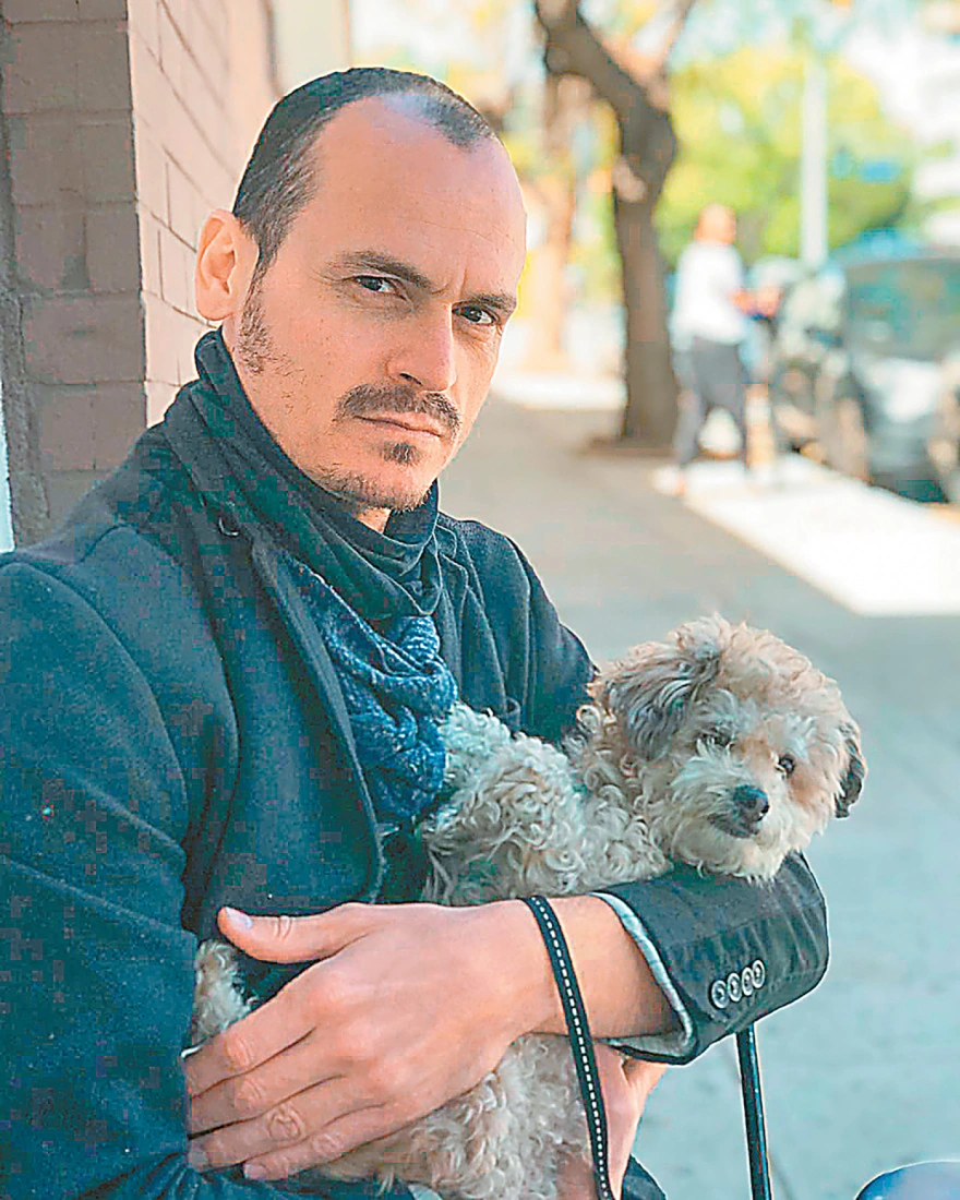 Στο εδώλιο ο ηθοποιός Λάμπρος Φιλίππου για τον βιασμό δύο γυναικών - Iciao