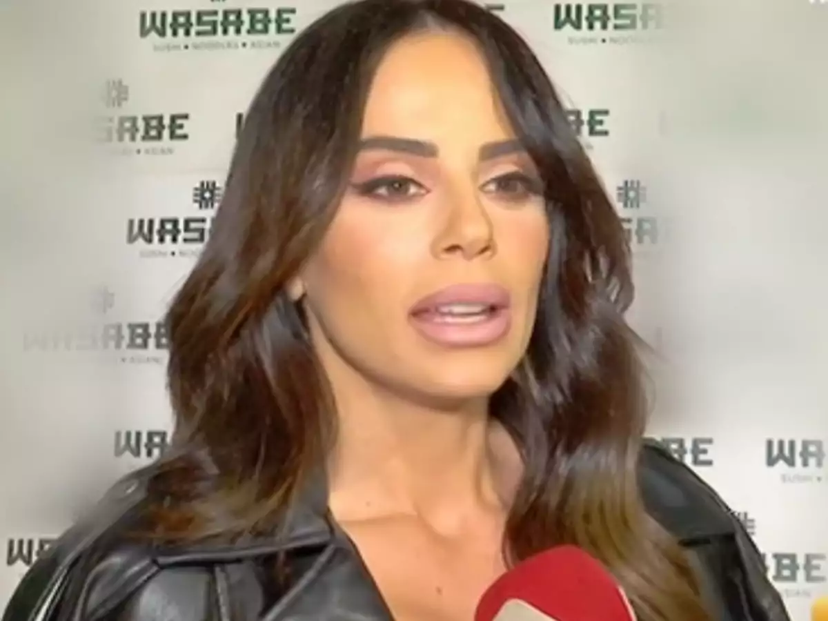 Μαρία Αντωνά: Απαντά για τις φωτογραφίες που τη δείχνουν να φιλιέται με τον Γιώργο Λιάγκα - Iciao